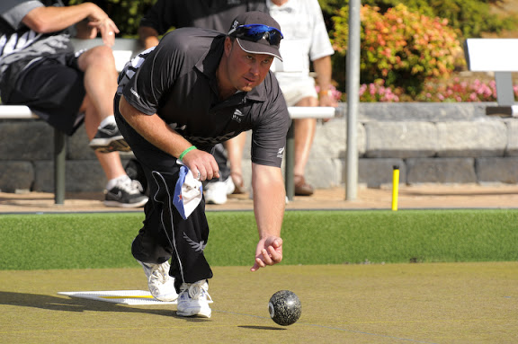 Lawn Bowls "Using the Head": Bowls, Golf, Curling n Petanque 3/5