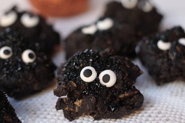 Easy Monster Cornflake Clusters for Halloween – Diary of a Mad Hausfrau