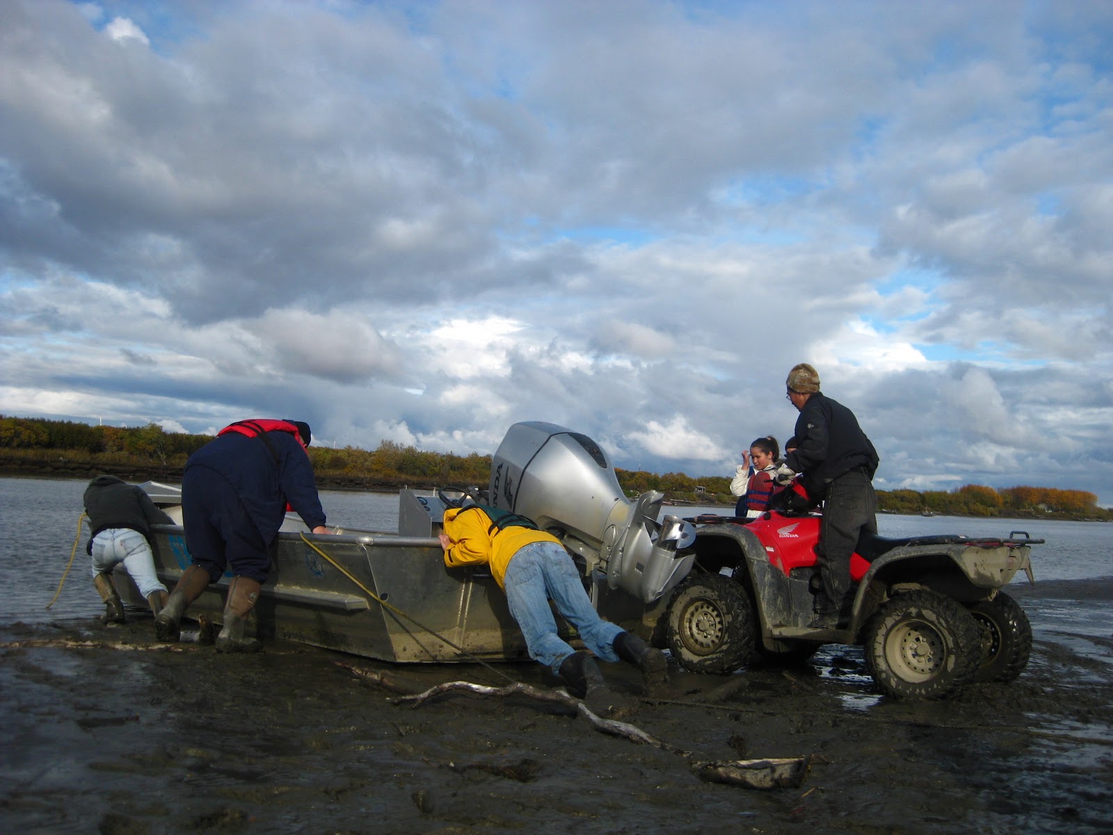 Jana's Journey to Alakanuk: Boatride to Emmonak