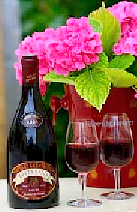 MESA CON VINO: ¨Bouzy Rouge¨, Vino tinto de la región de Champagne..