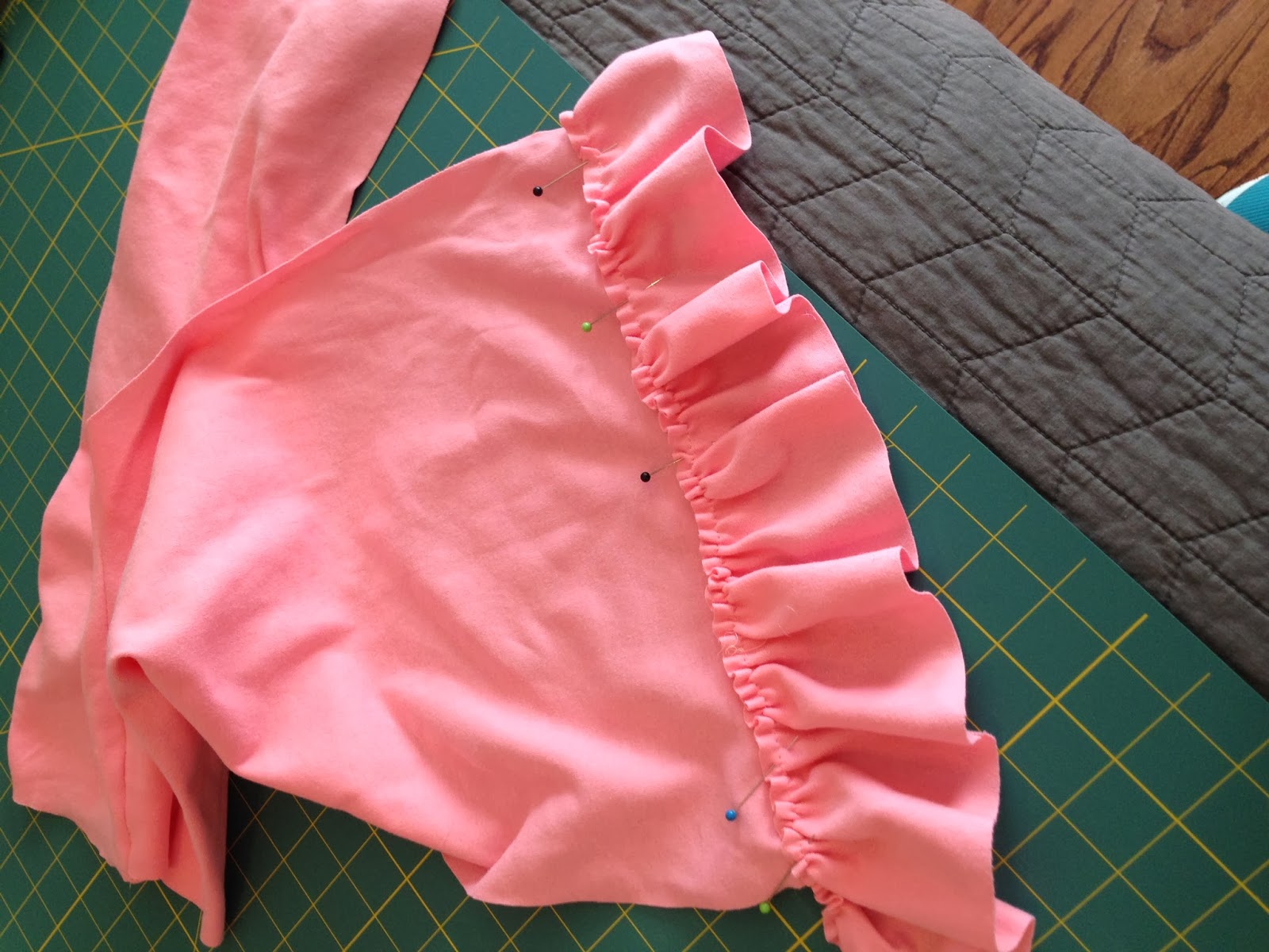 In Between Dreams: Ruffle Pants in 10 Steps