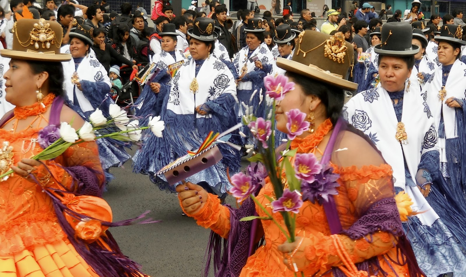 Festejo de la comunidad boliviana en el Día de la Diversidad Cultural ...