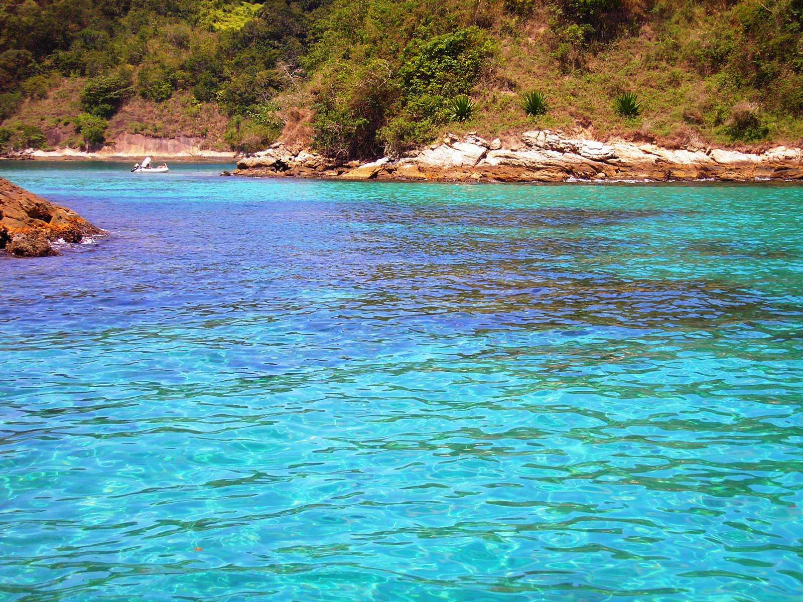 JEFF LEME: Lagoa Azul, um paraíso na Ilha Grande em Angra dos Reis.