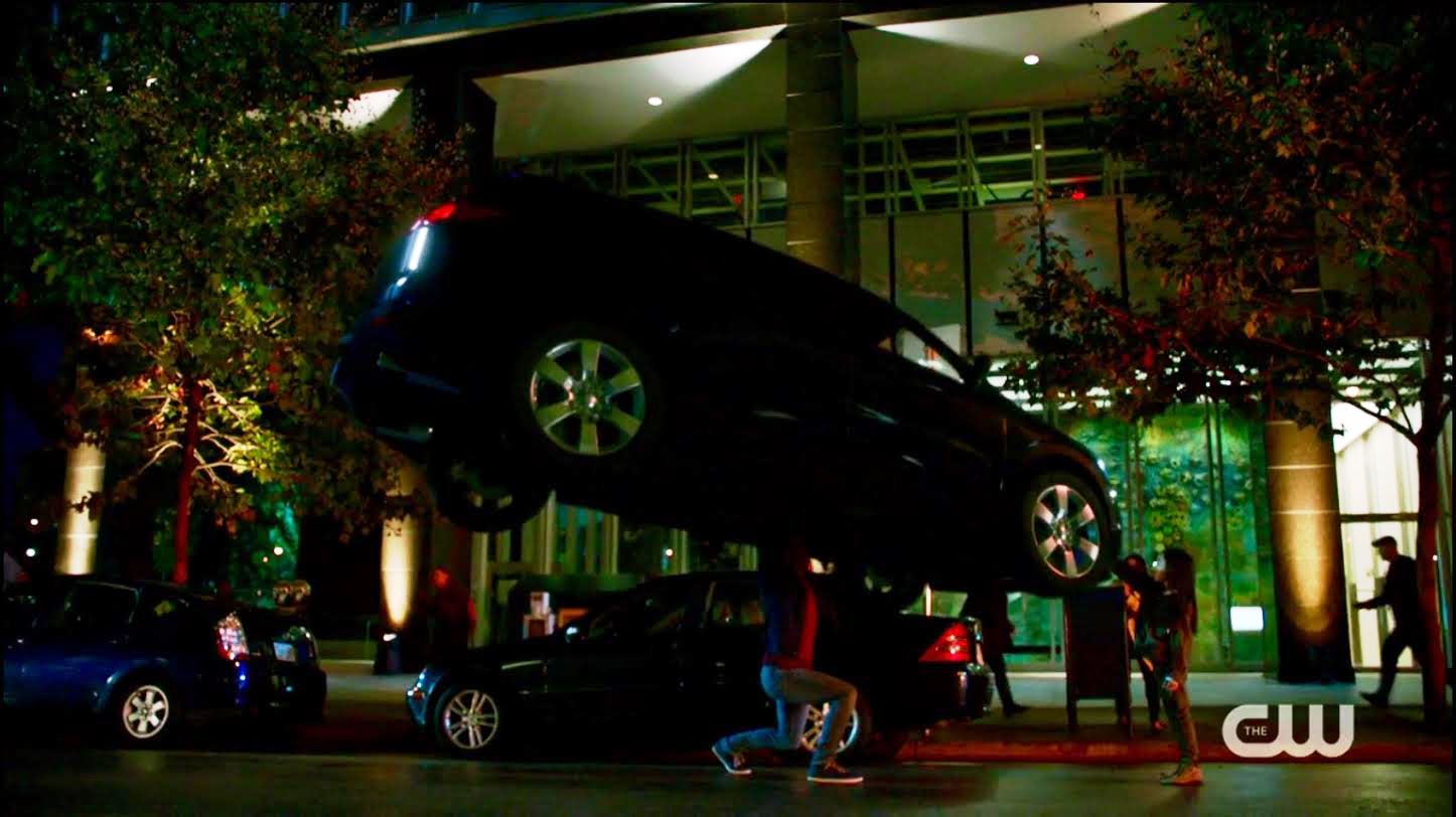 Supergirl Comic Box Commentary: Supergirl Episode 206: Changing