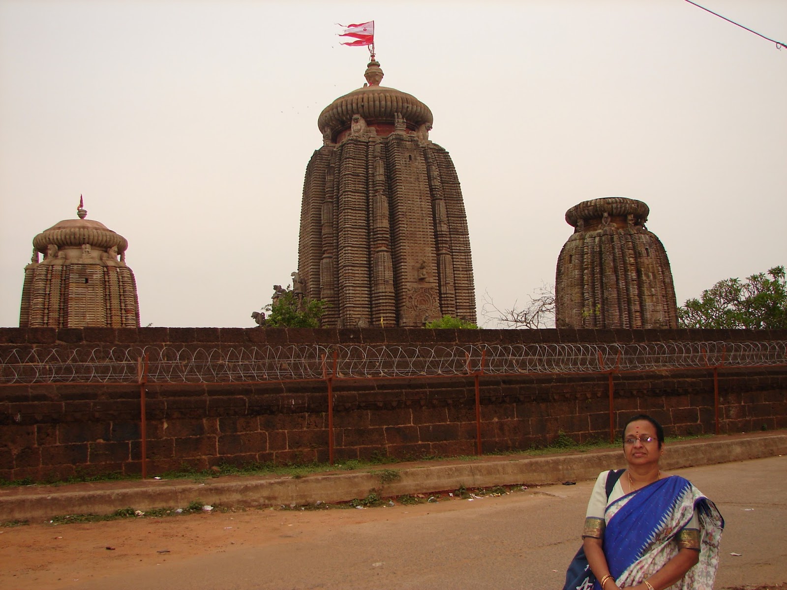 Raghu's column!: Most sacred and splendid ‘Lingaraja Temple’, Bhubaneswar.