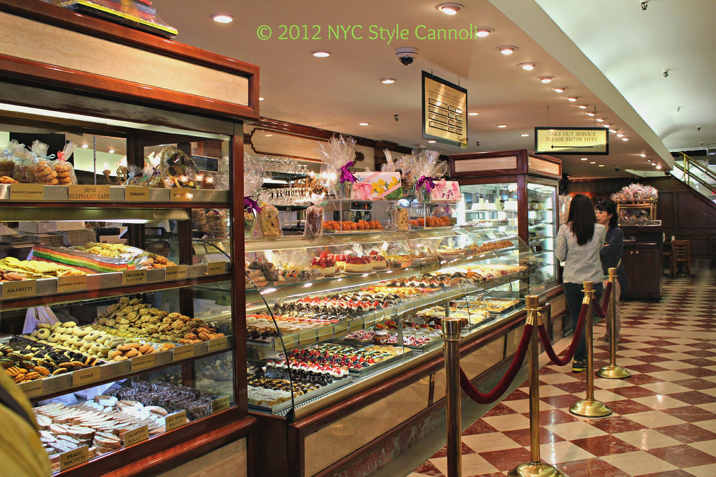 Ferrara Bakery and Cafe in Little Italy | NYC, Style & a little Cannoli