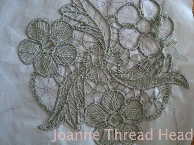 Thread Head: Intermediate Romanian Point Lace Tutorial