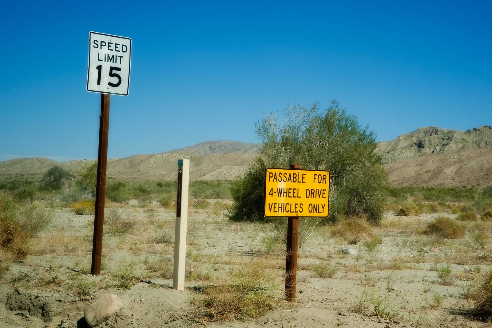 California Hiking on the Painted Canyon / Ladder Canyon Trail in the ...