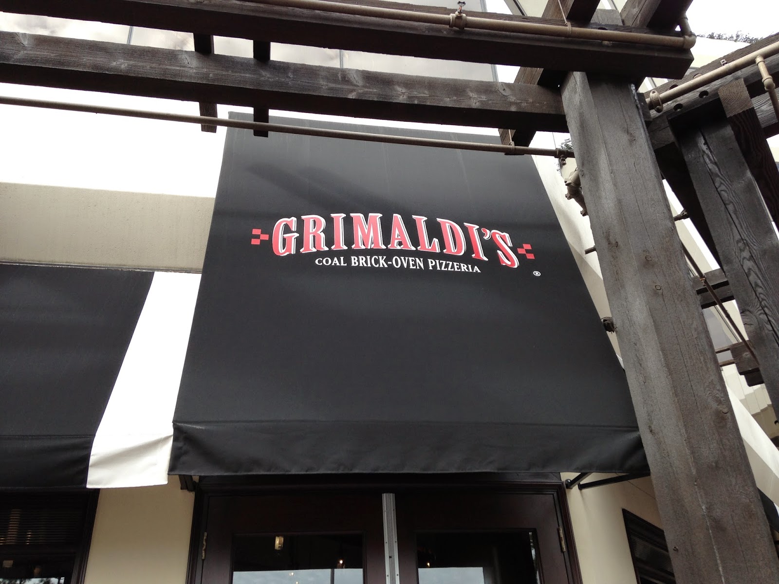 LA Pizza: Grimaldi's Pizzeria
