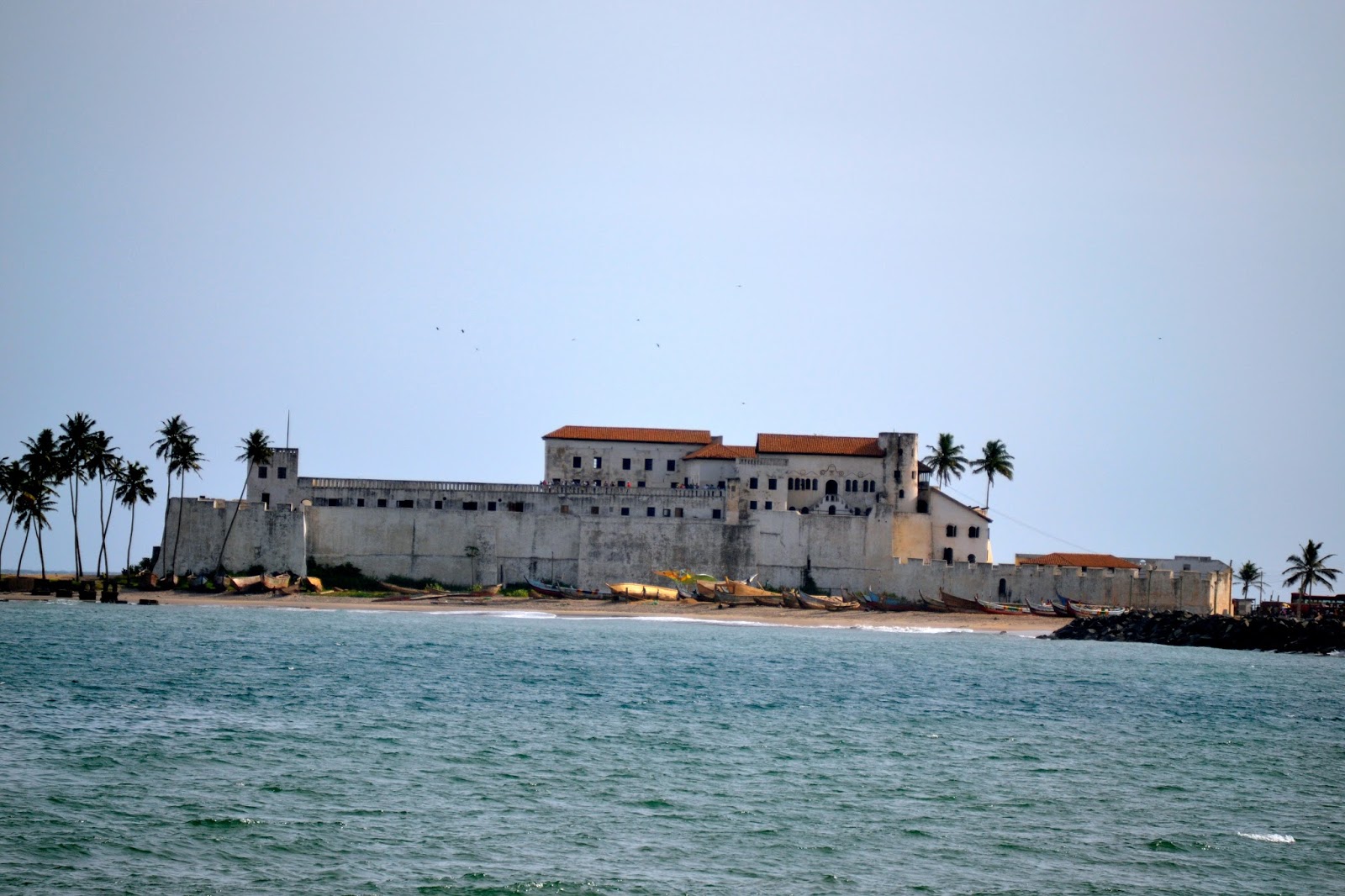 Bad Africana: Elmina: beautiful castle, ugly history