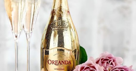 Oreanda Gold Semi-Sweet Champagne on Packaging of the World - Creative ...