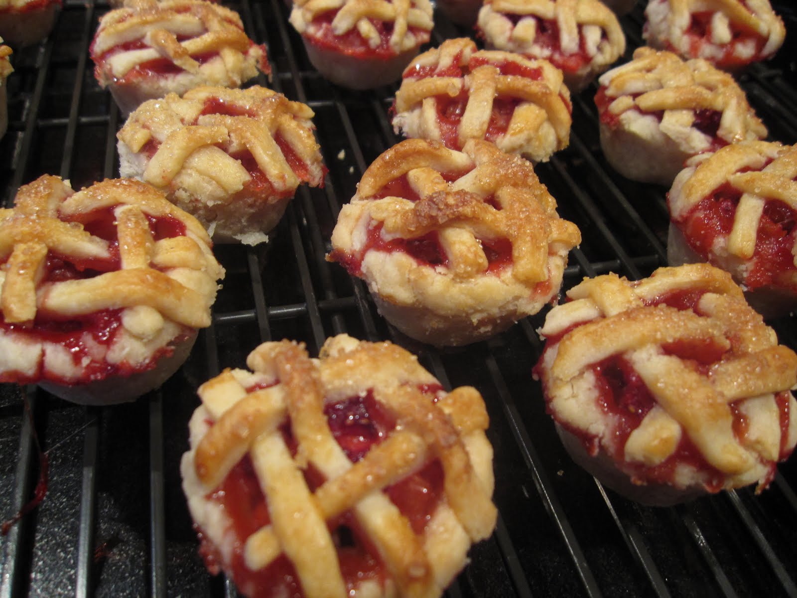 Cookin' & Craftin': Strawberry Rhubarb Tartlets