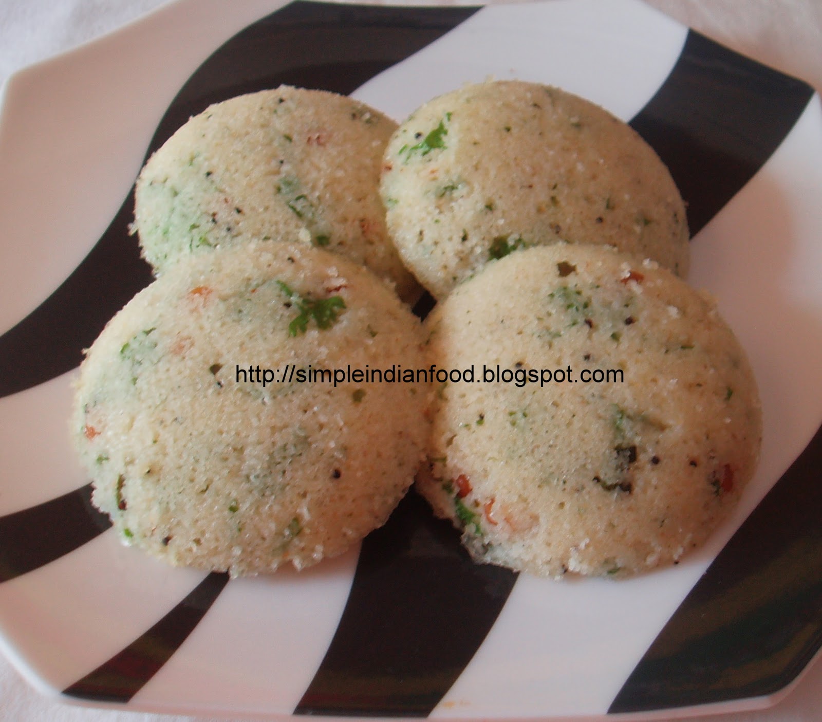 Simple Indian Food- An Easy Cooking Blog: Rava idli