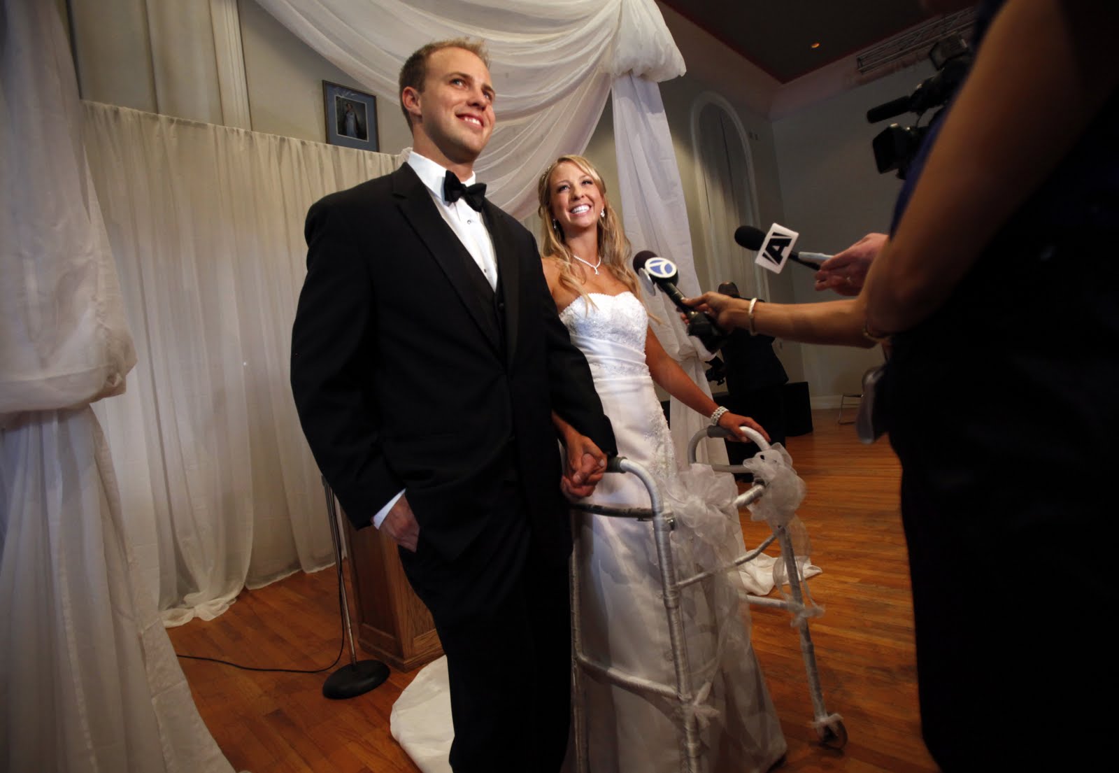 Sarah Rice: Paralyzed bride walks down the aisle