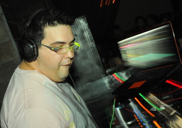 REVISTA ESTREIA : GOIÂNIA: ANDRÉ MARQUES AGITA SEDNA LOUNGE NESTE ...