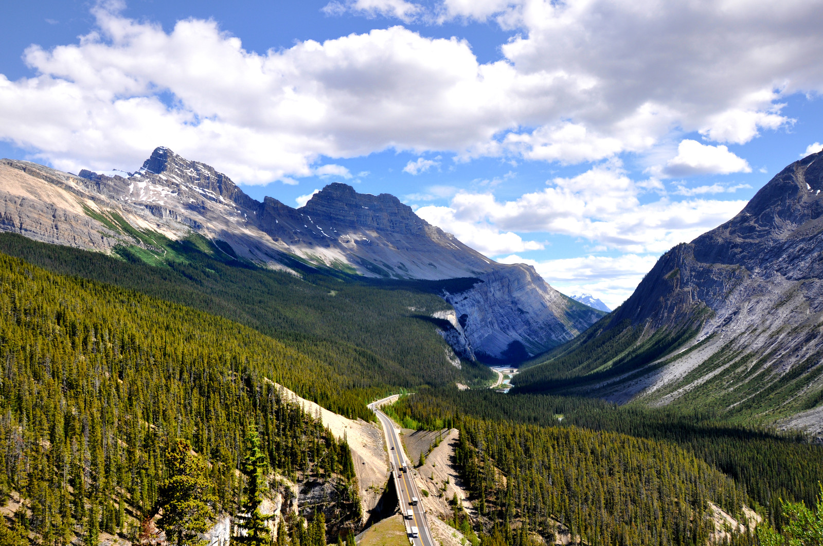 Let's travel the world!: Banff National Park