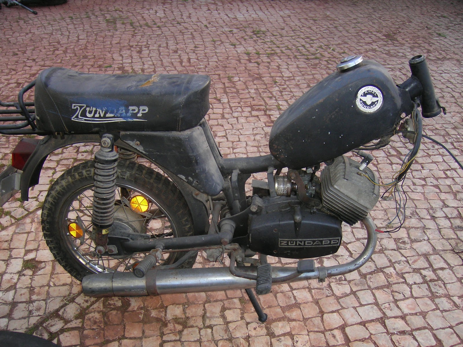 J.M.C.S. MOTOS E PEÇAS: ZUNDAPP Z3 INCOMPLETA