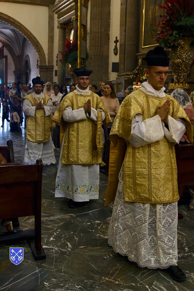 New Liturgical Movement: FSSP Anniversary Celebrations in Rome and Mexico