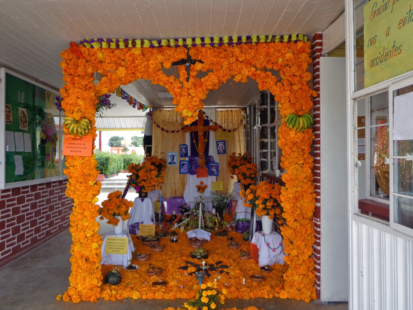 EXPOSICIÓN DE OFRENDA DEL ESTADO DE MICHOACÁN ~ ESCUELA PRIMARIA BENITO ...