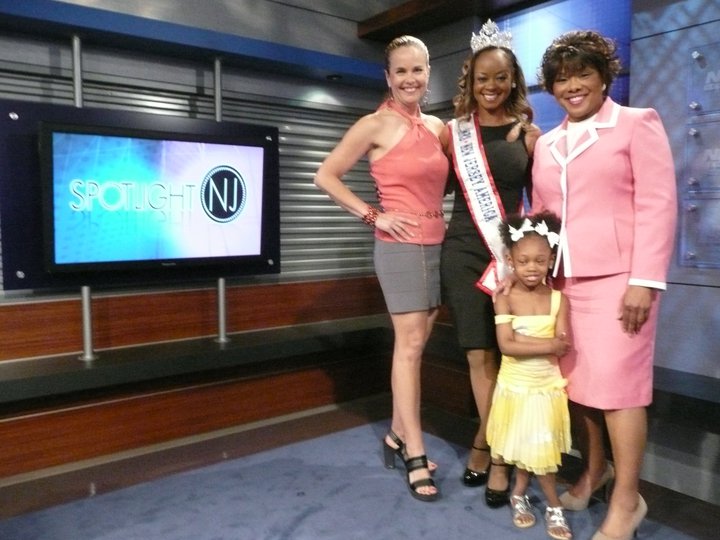 Life's a Party with Mrs. New Jersey!: Chatting it up with Della Crews