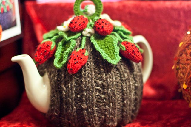 create: How to keep your teapot warm