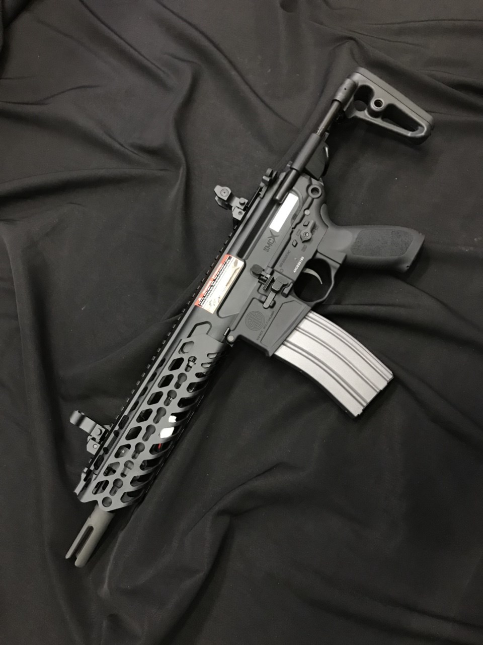 BB GUN: Cybergun SIG SAUER MCX AEG