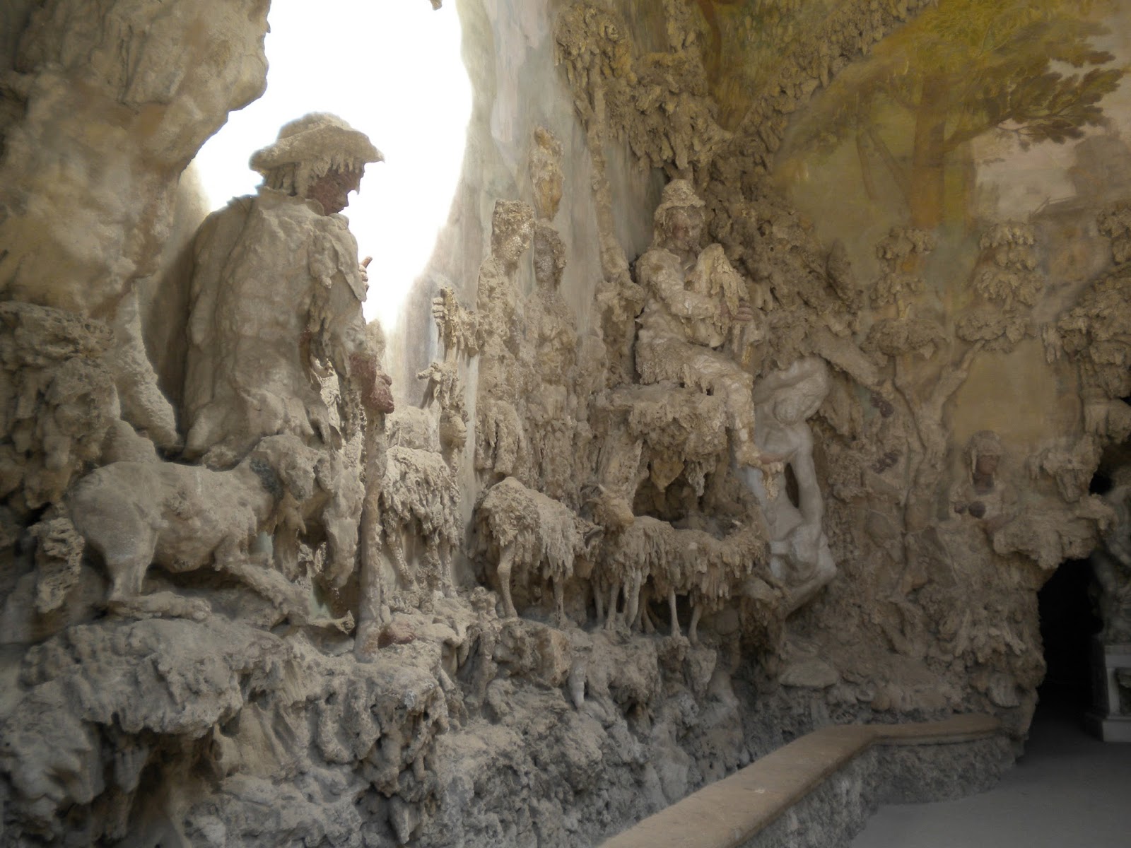 Groteskology: Down In The Grotto