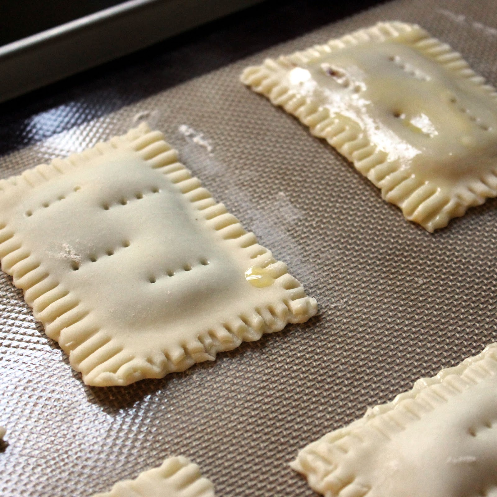 Leelabean Cakes: Quick Tip: Breakfast Pocket Pastries