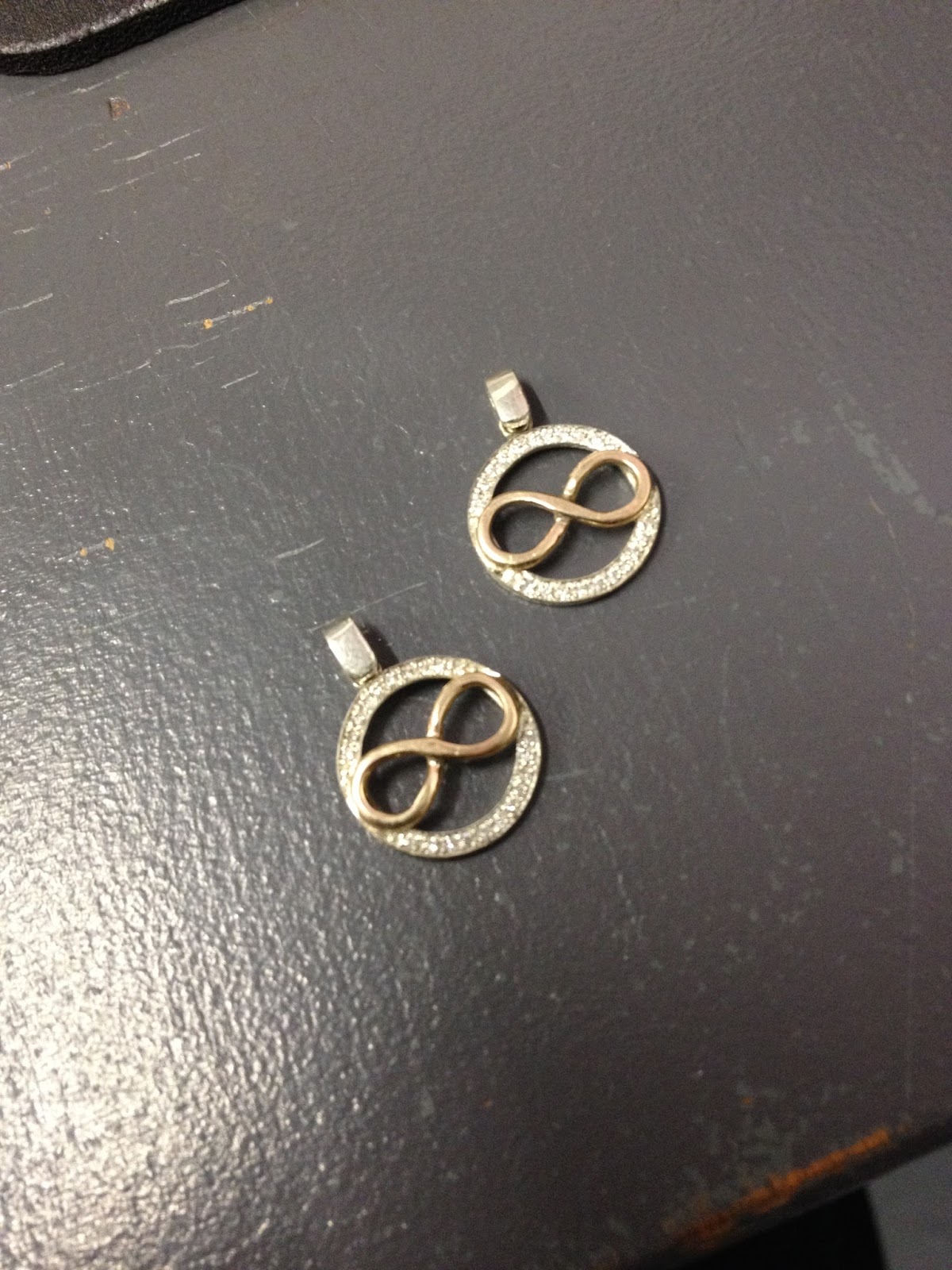Custom-made infinity pendants