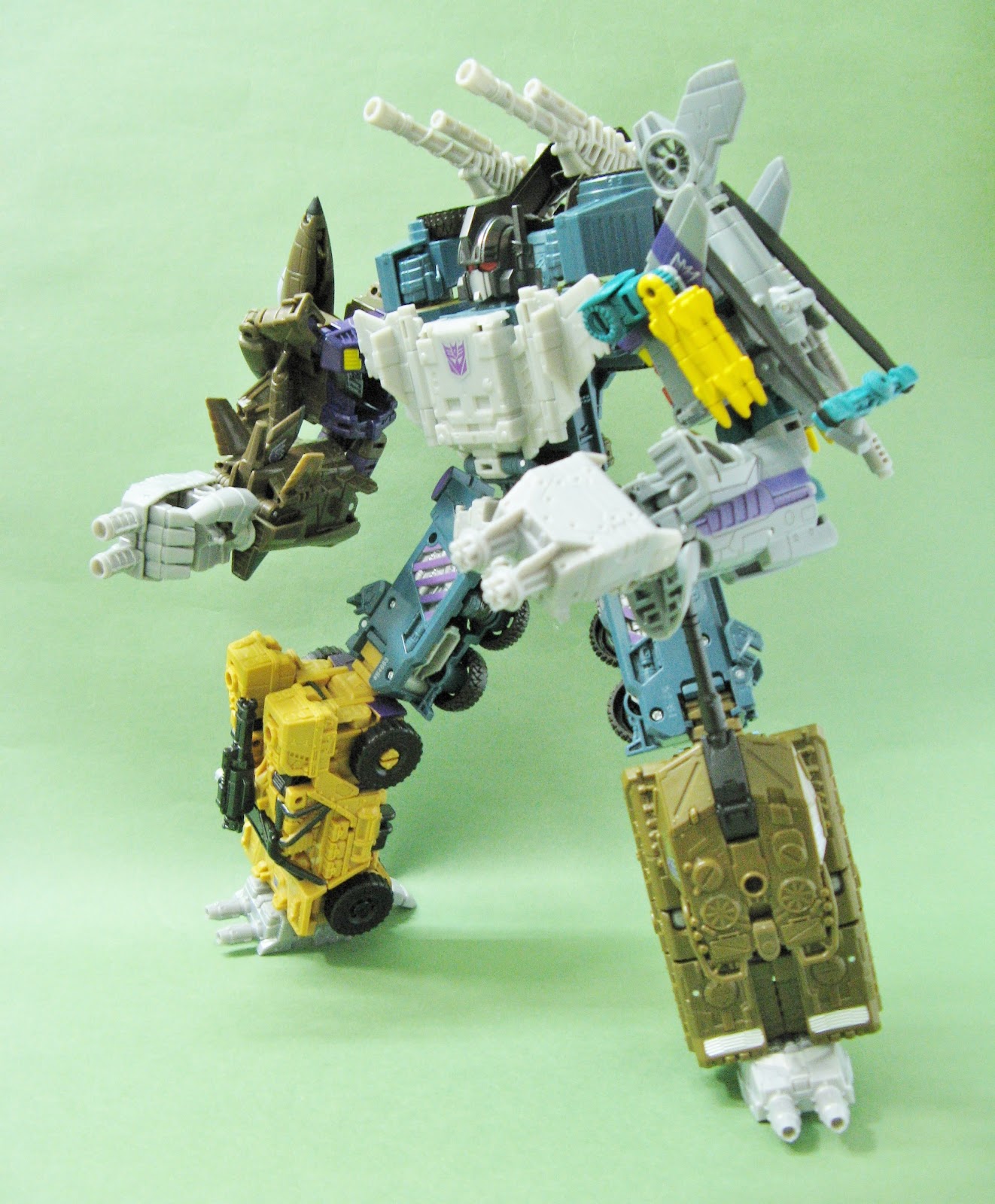 Transformers Generations Combiner Wars BRUTICUS(IDW) 變形金剛世代合體大戰系列 布斯達 ...