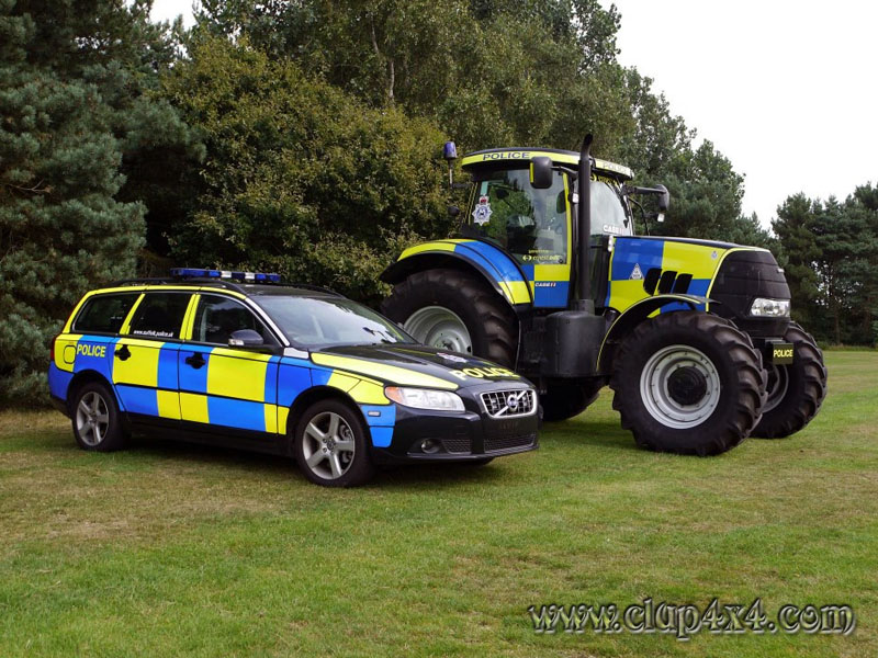 Tractors - Farm Machinery: Case IH Police Desing