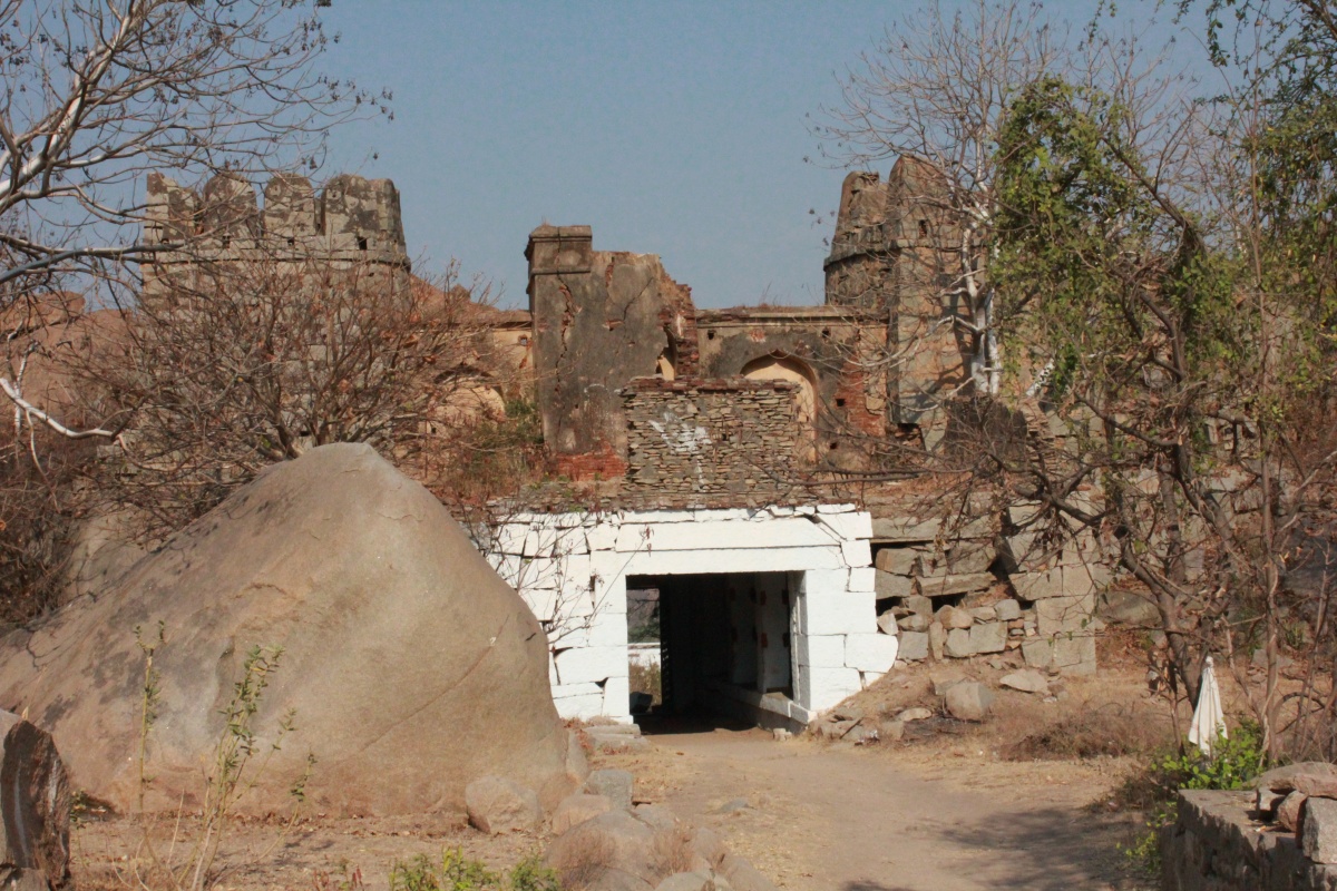 Journeys across Karnataka: Anegundi Fort