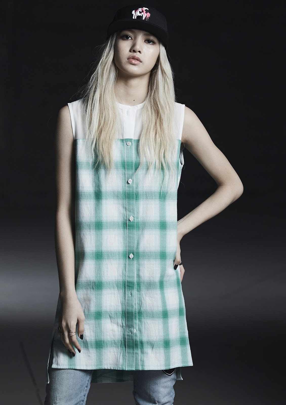 [Photos] Lisa for NONAGON S/S 2017