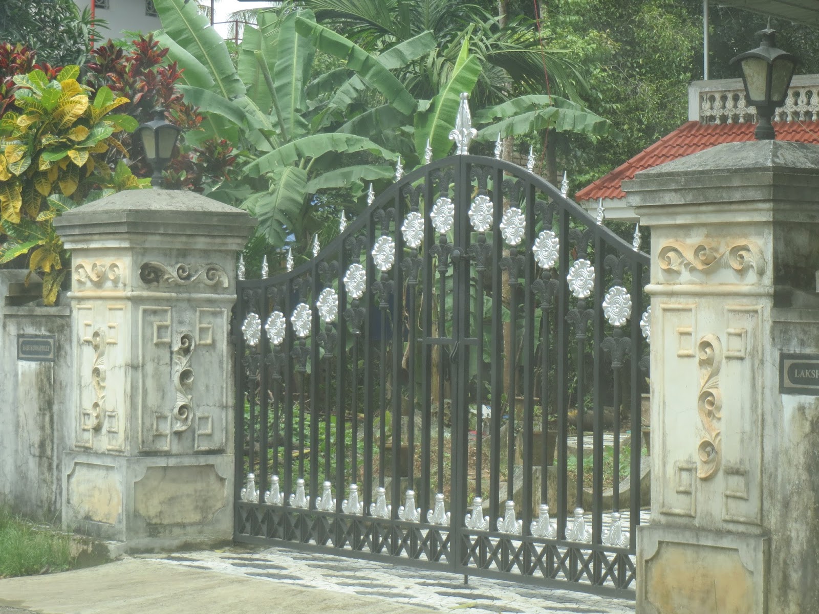 Kerala Gate Designs: More Kerala Gate Designs