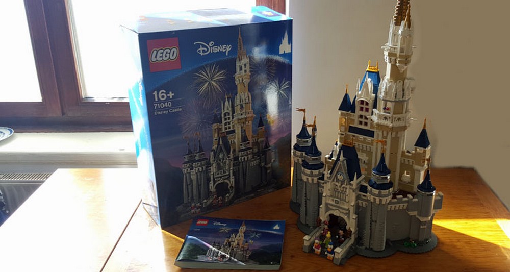 71040樂高迪士尼城堡實體照 貼紙果然超大張 - 魯蛇實驗室