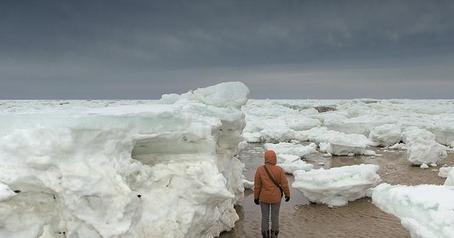Icebergs are washing ashore on Cape Cod?! (and the beach in Boston is ...