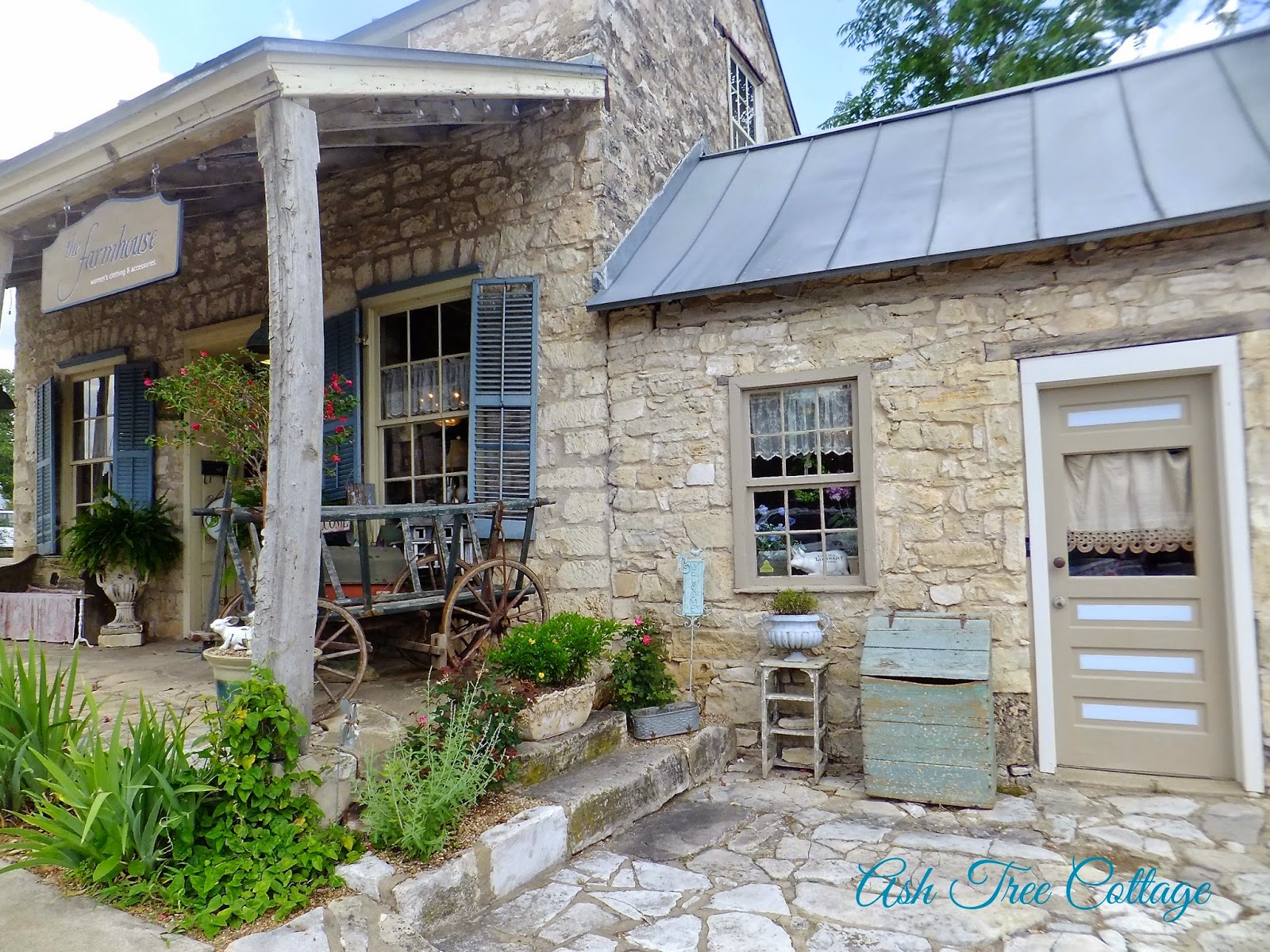 Ash Tree Cottage: Fall in Love With Texas