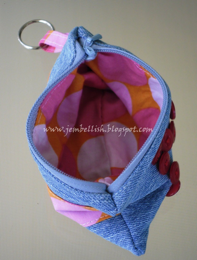 Creating my way to Success: iPod keychain case tutorial