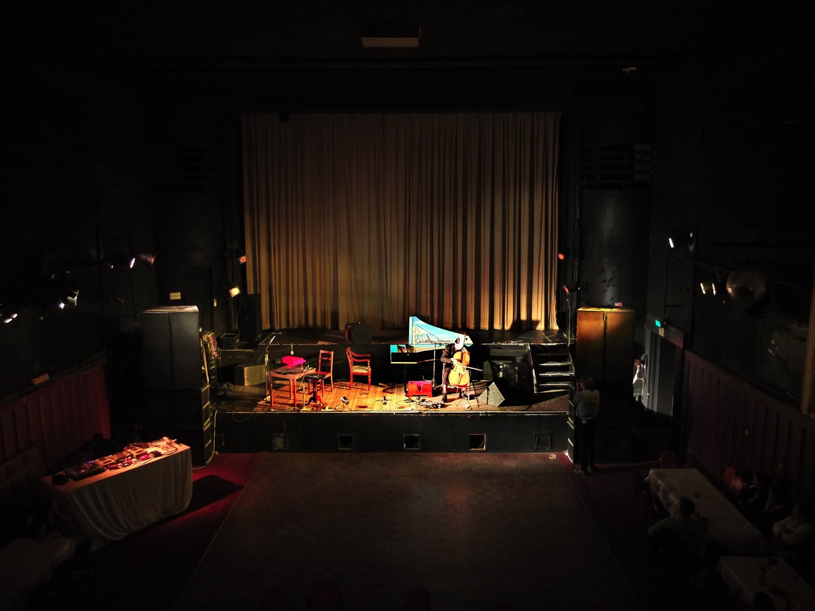 THE ENCHANTED BENJAMIN SKEPPER: Benjamin Skepper @ THEATRE ROYAL ...