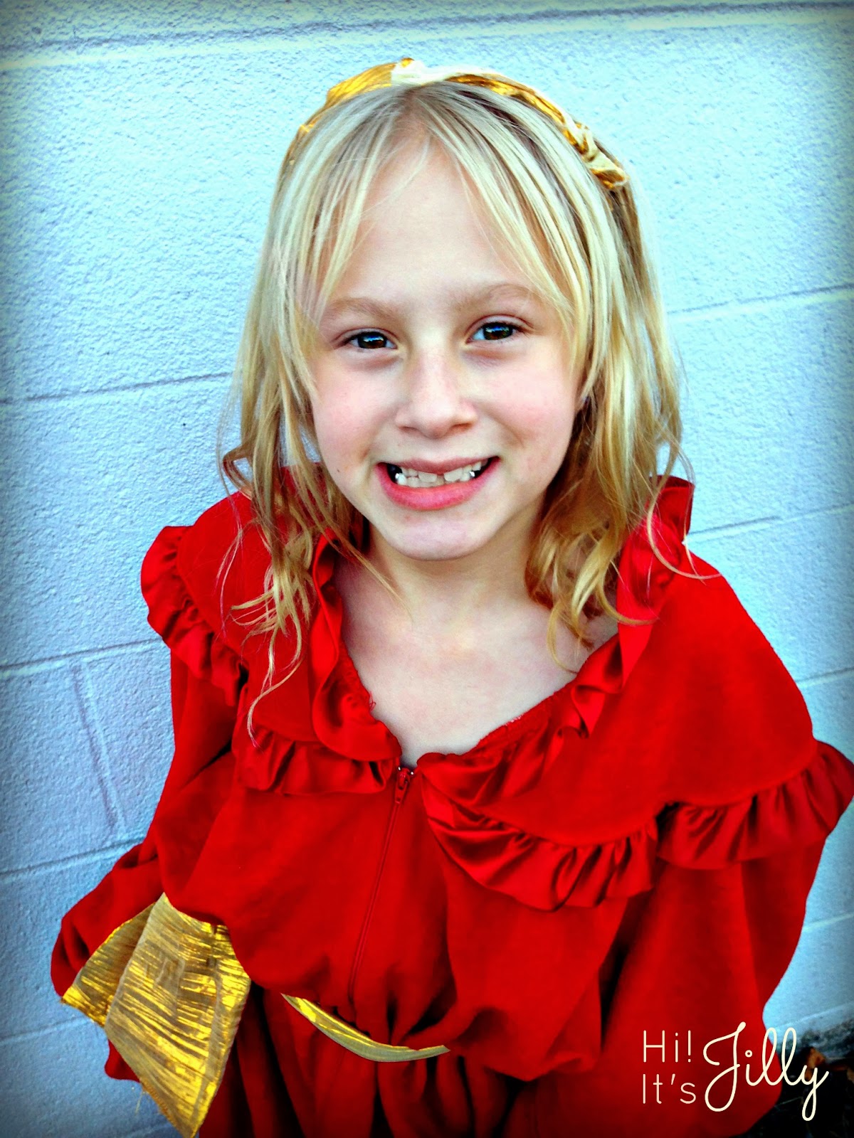 Hi! It's Jilly.: DIY Princess Buttercup Costume from The Princess Bride