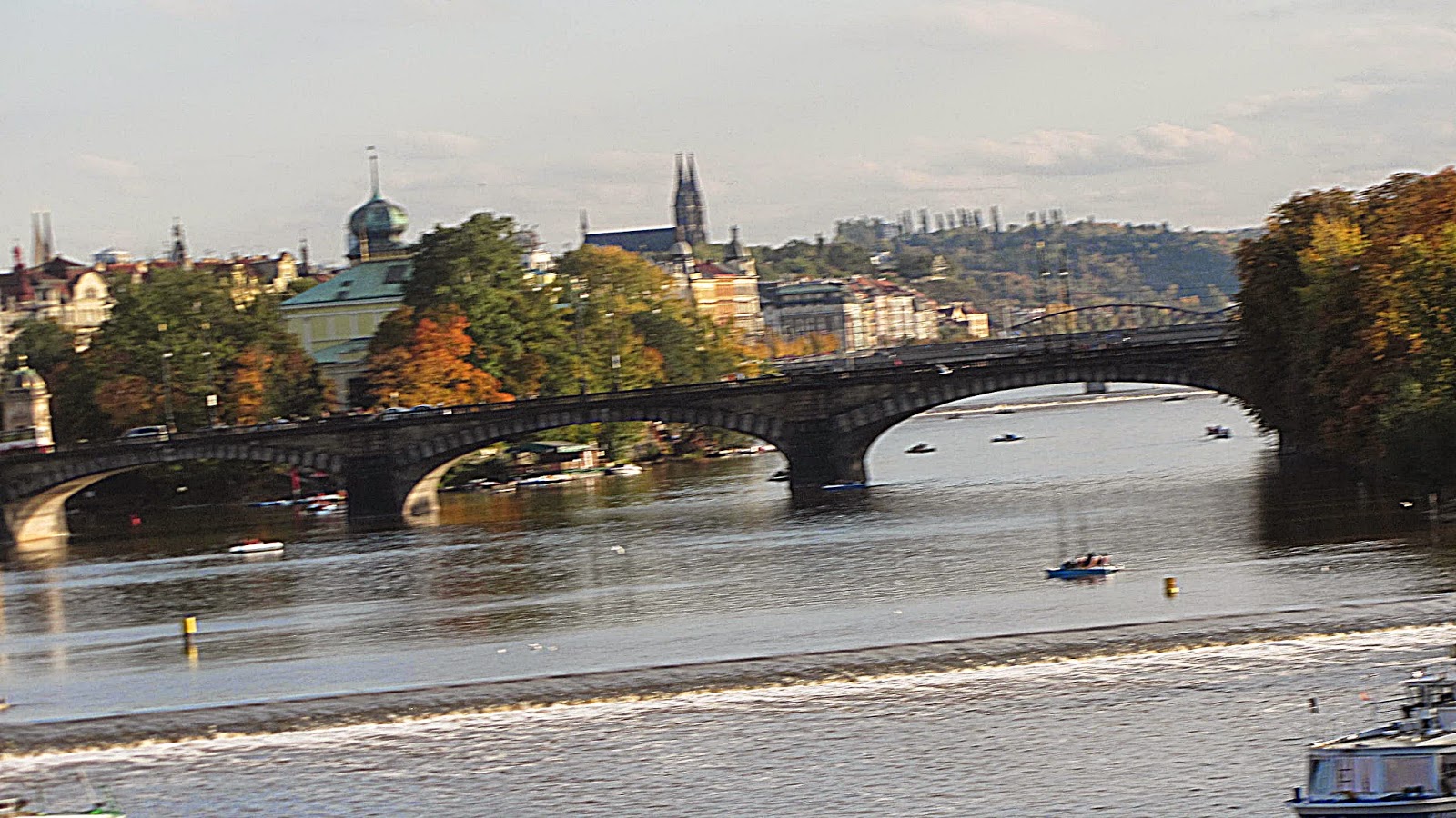 FOTOS AL ANDAR: PRAGA, Rio Moldava