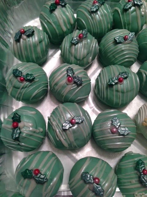 One Sweet Bite at a Time: It's All in the [Silver & Gold] Details