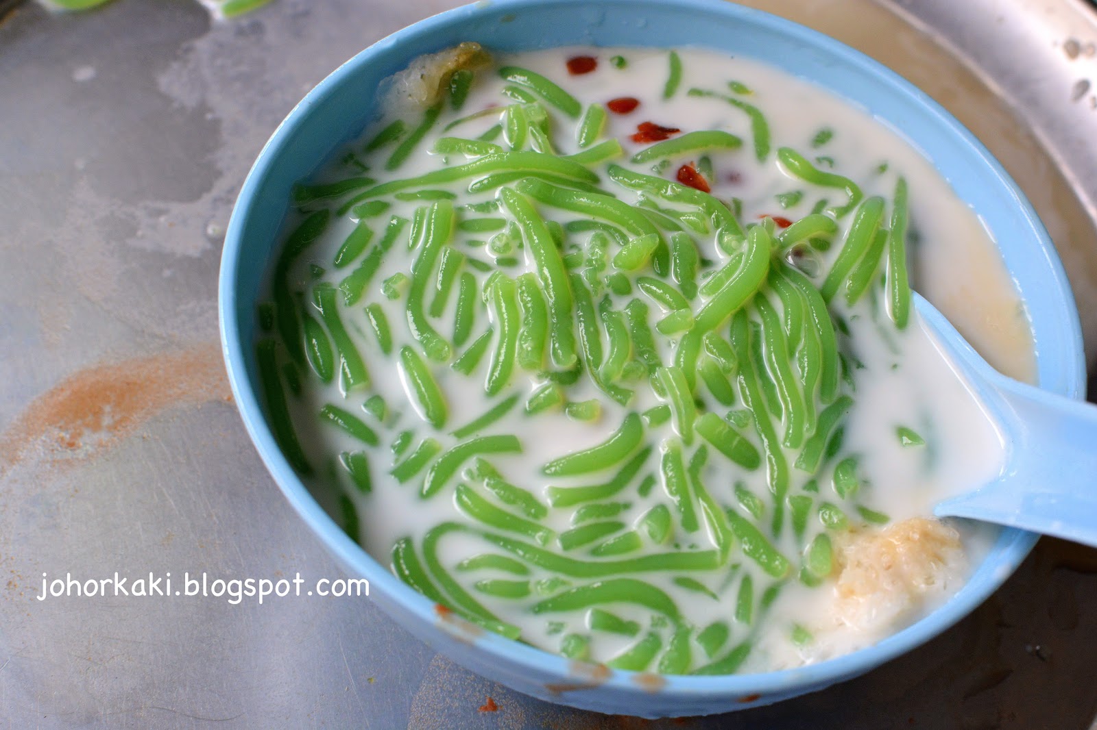 BLUE vs ORANGE Penang Road Famous Teochew Chendol & Ice Kacang |Tony ...