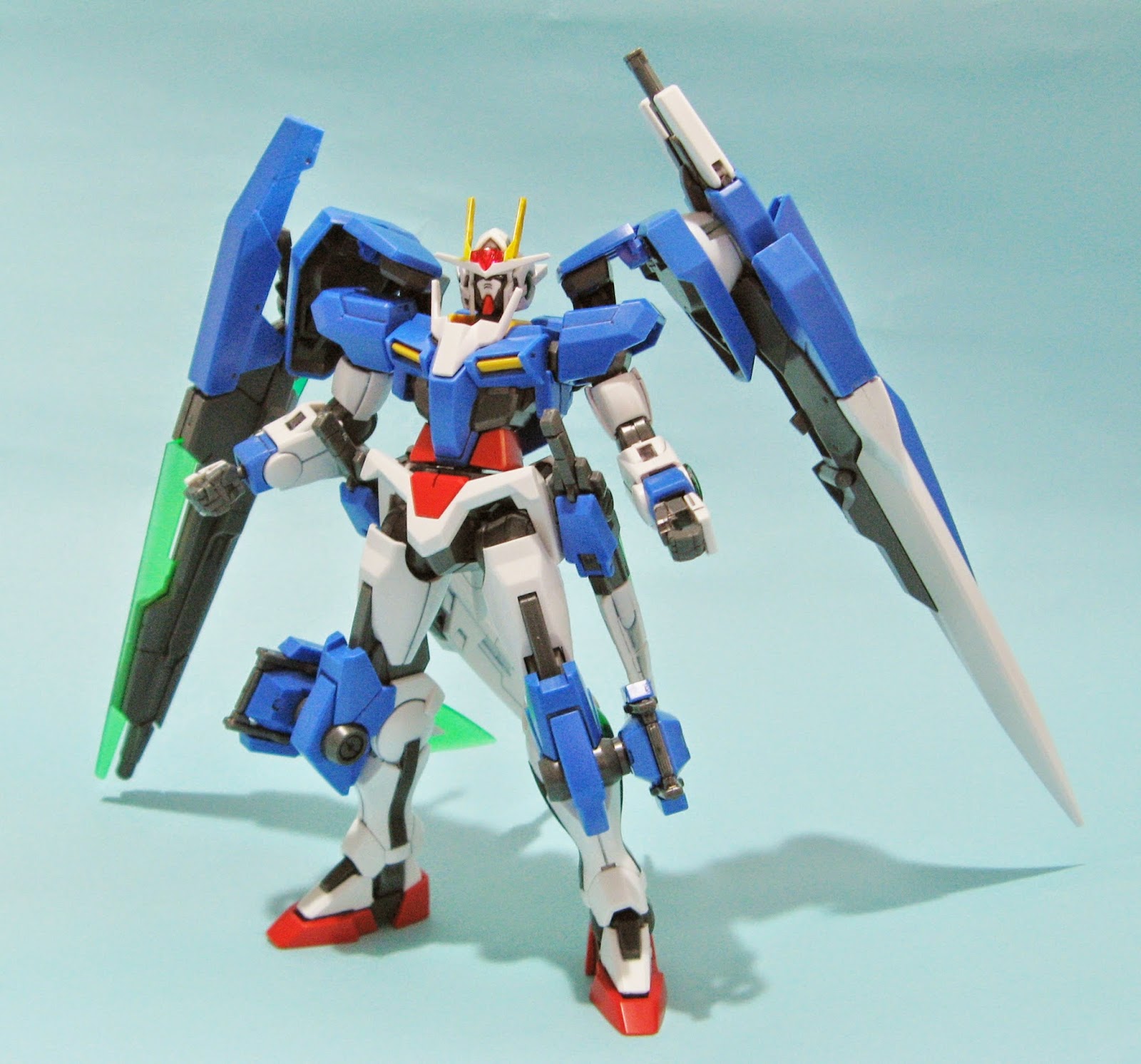 GUNDAM 00 HG GN-0000GNHWI7SG 00 GUNDAM Seven Sword/G 00高達七劍型