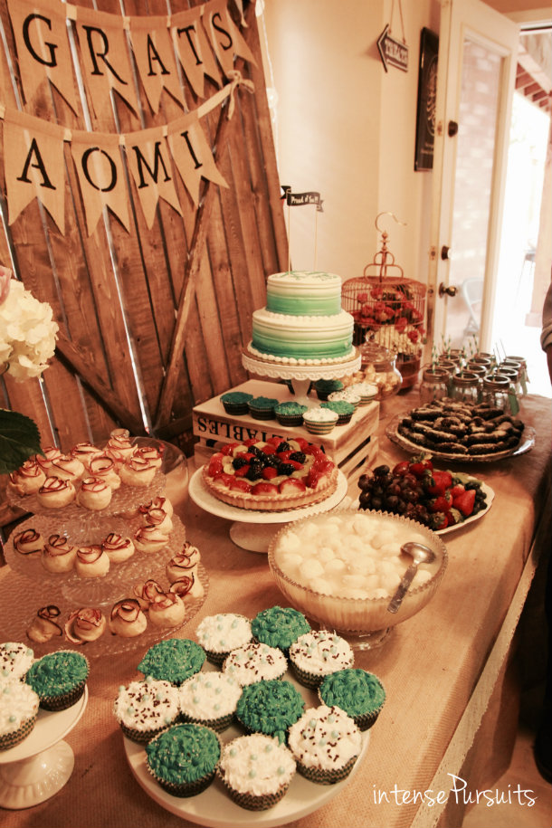 DIY: vintage chic graduation decor