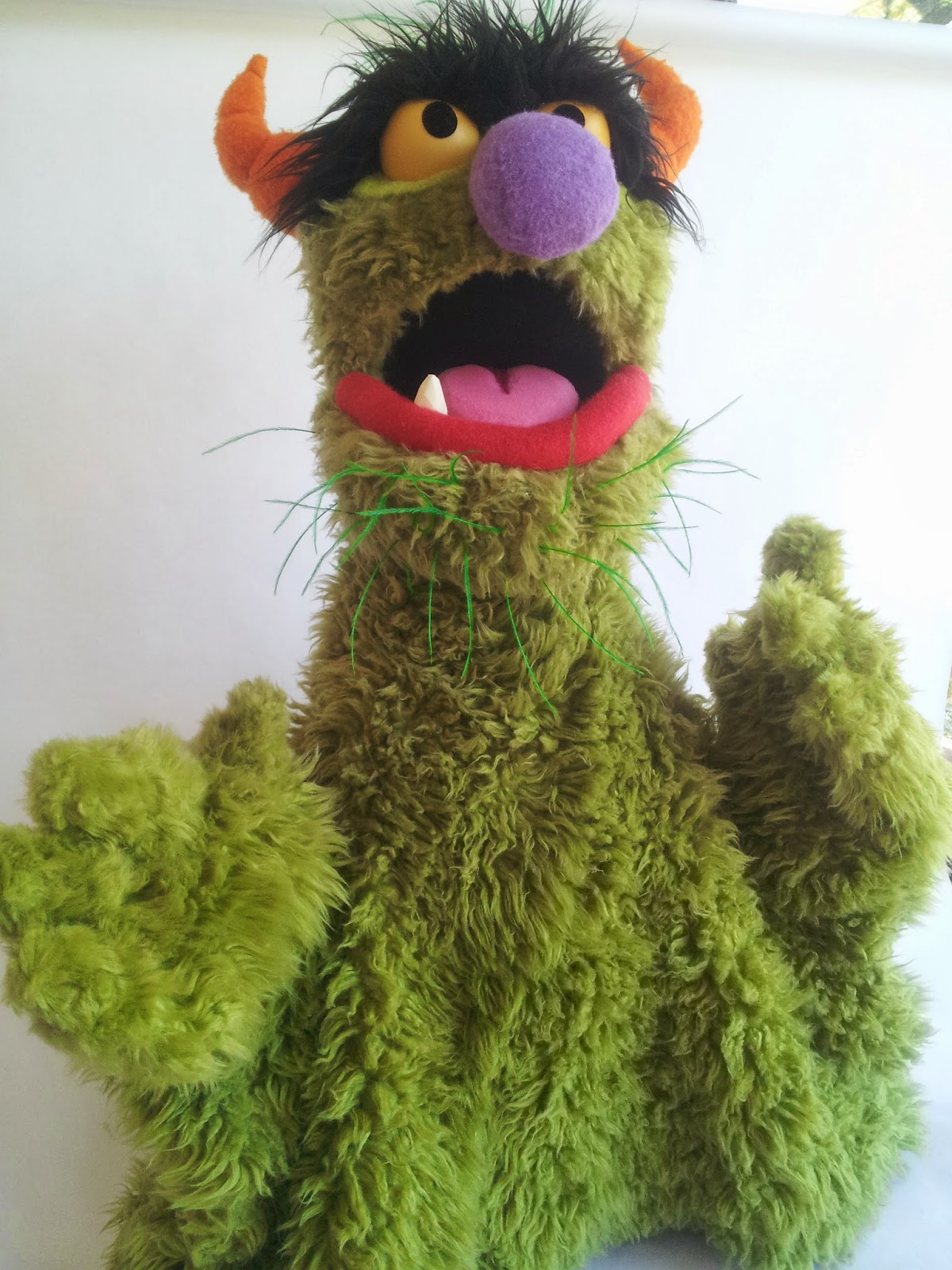 Puppets and Banjos: Custom Monster!