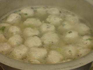 Cara Mudah Buat Bebola Ayam Sendiri Di Rumah