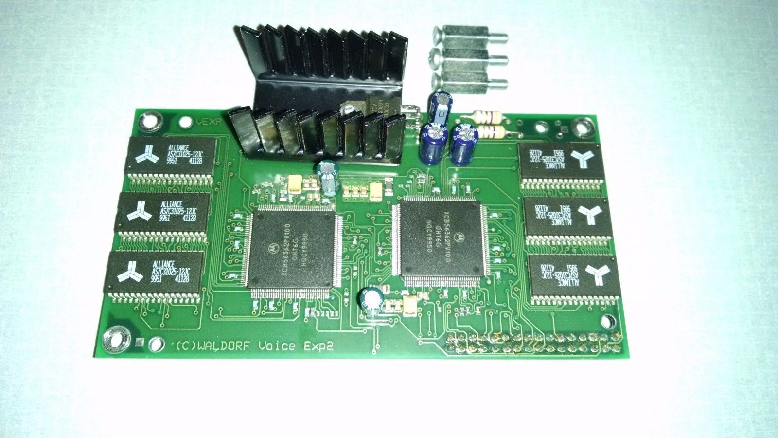 MATRIXSYNTH: 32 Voice Waldorf Q Rack Keyboard Expansion Board