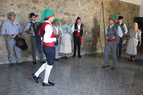 Postais da Cultura Portuguesa : O Fandango do Ribatejo