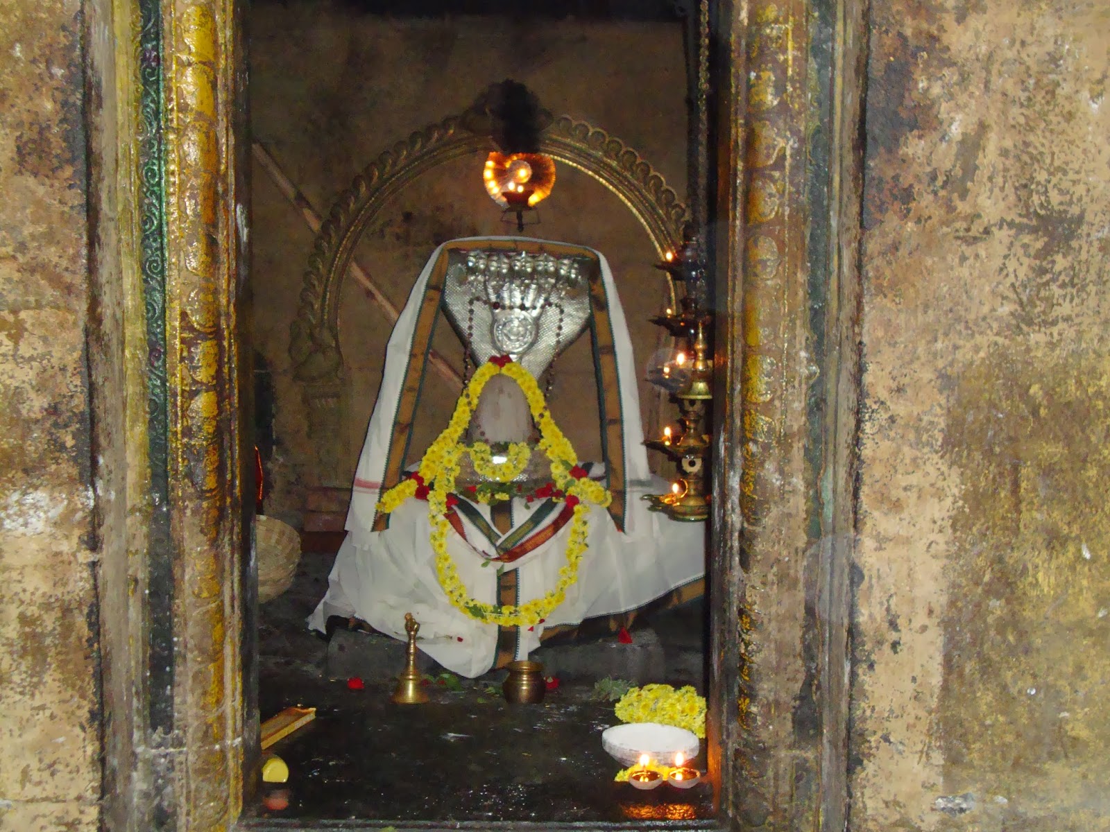 Tamilnadu Tourism: Jalanatheeswarar Temple, Thakkolam – The Temple